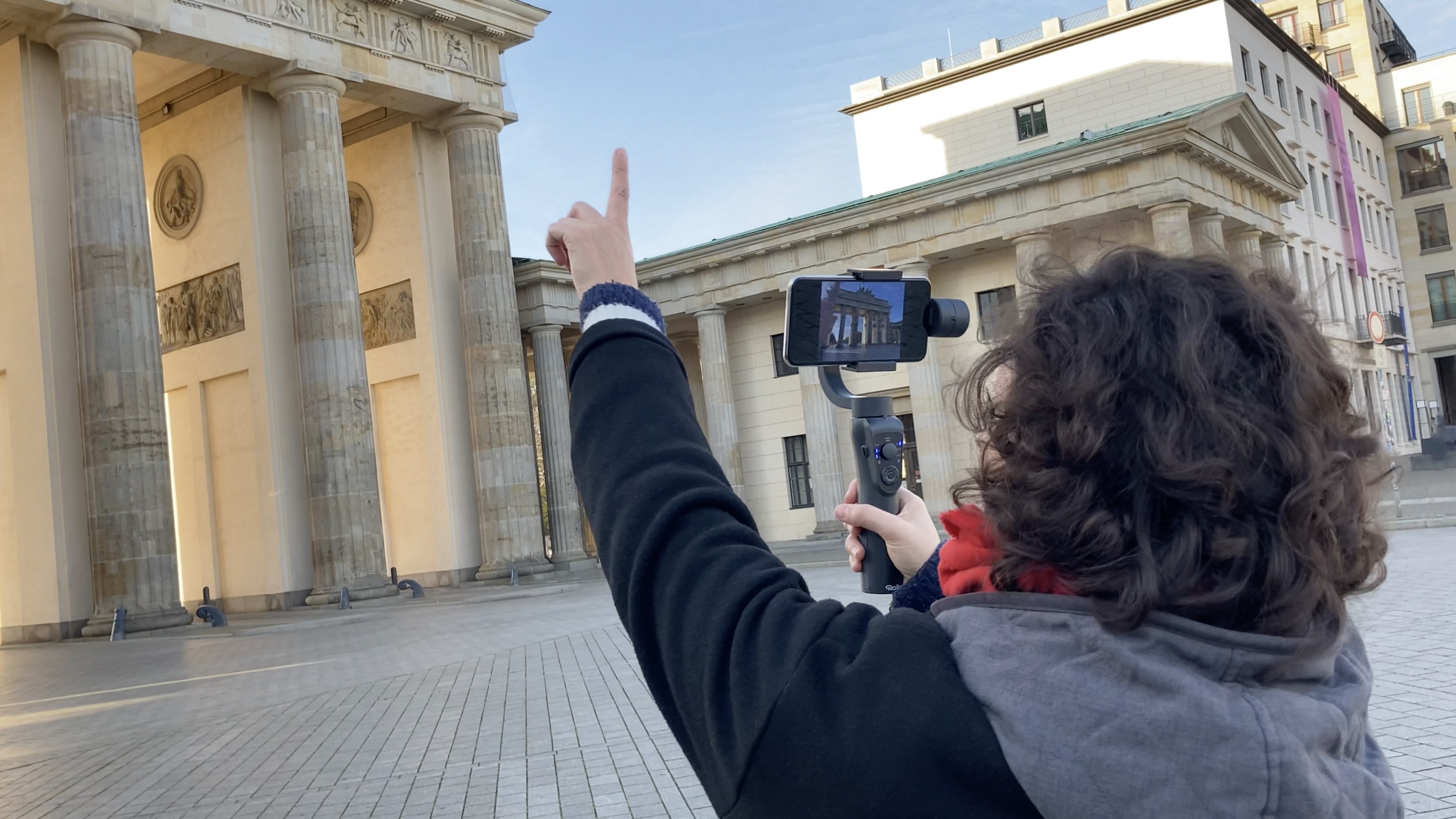 Tourism via video call - Live Tours enable enjoyment of the world ...